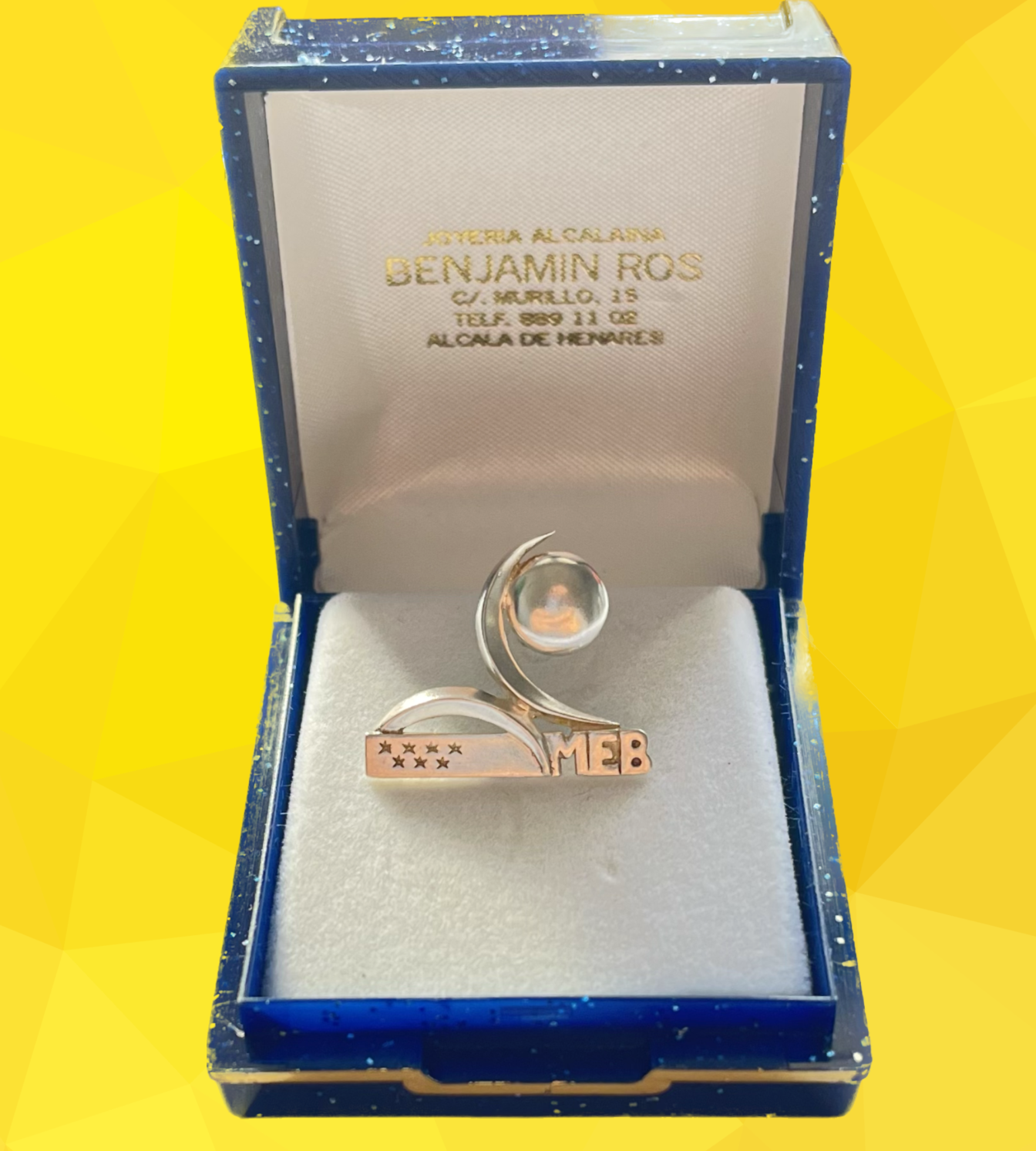 Pin de plata logo de AMEB – AMEB